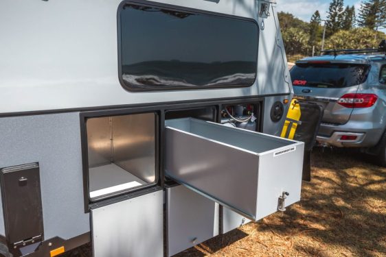 AOR Quantum + 16'2" - Australian Off Road Hybrid Camper